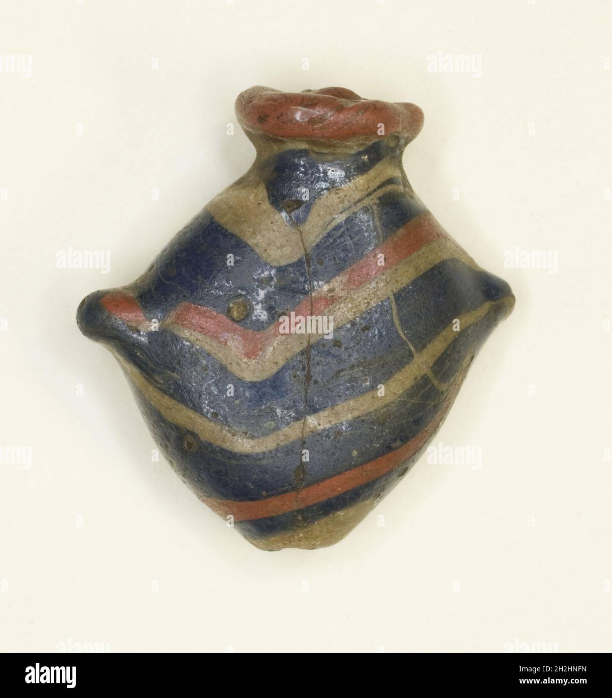 Ancient egyptian heart amulet hi-res stock photography and images - Alamy