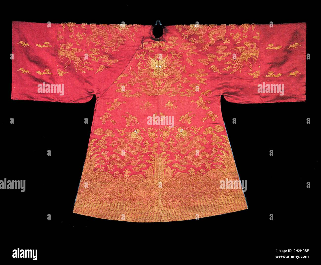 Bridal Long Pao (Dragon Robe), China, 1875/90, Qing dynasty (1644-1911 ...