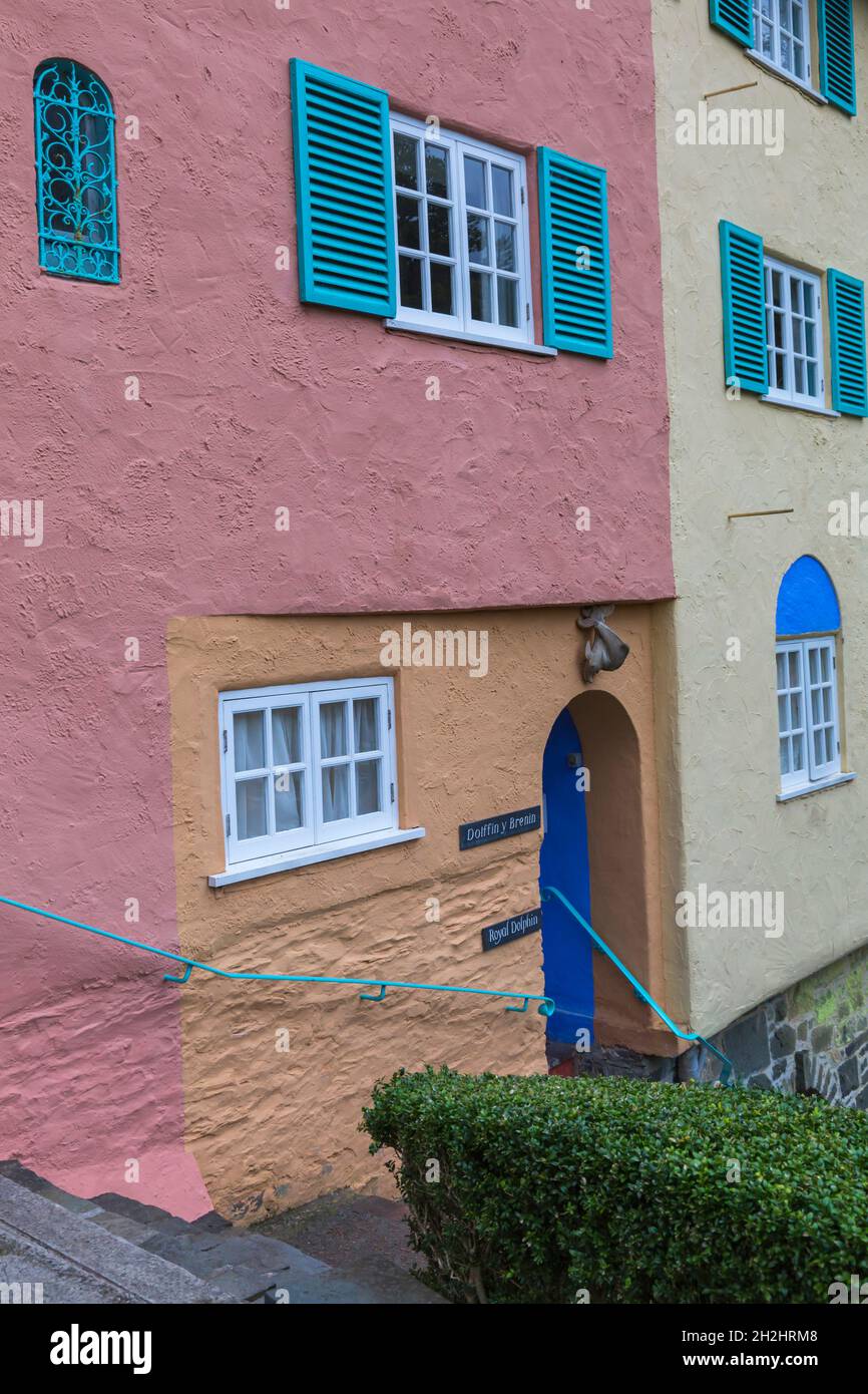 Royal dolphin portmeirion hi-res stock photography and images - Alamy