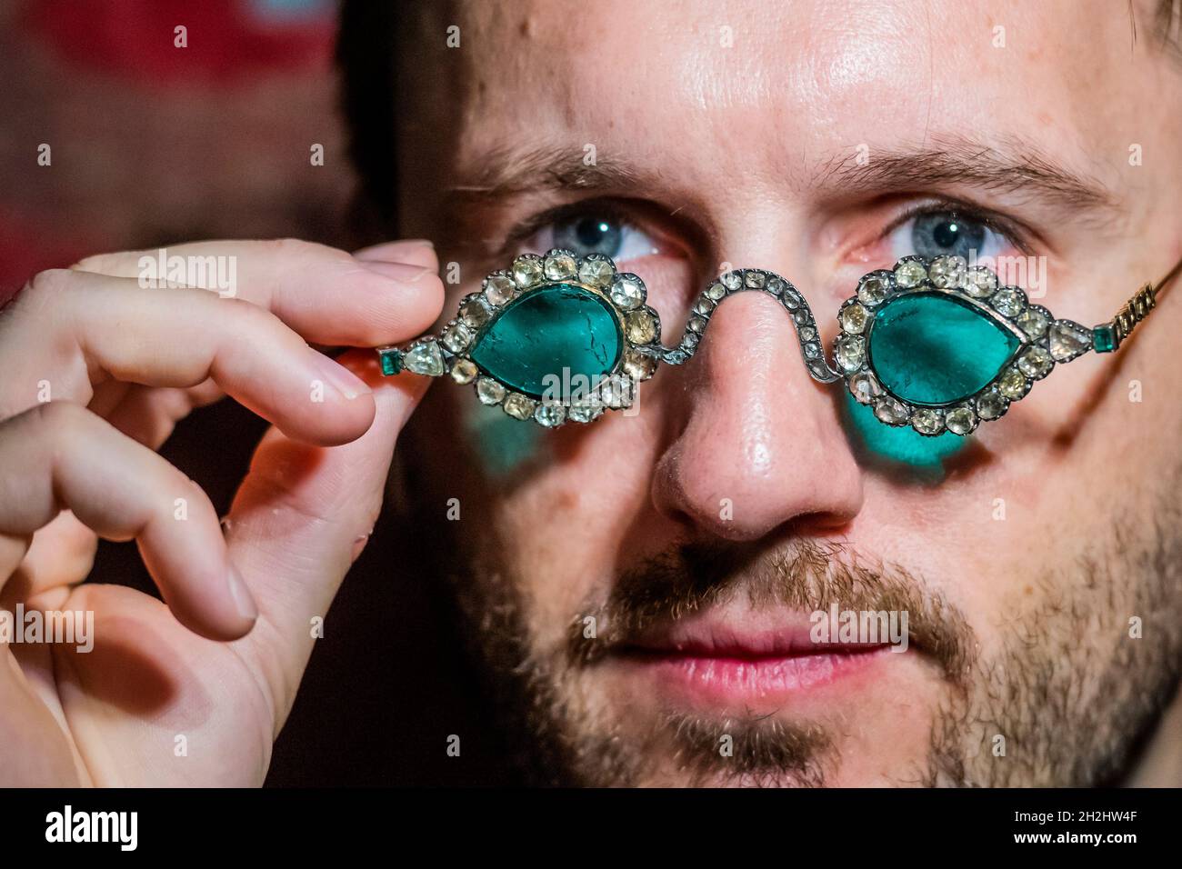 Lenses circa 17th century hi-res stock photography and images - Alamy