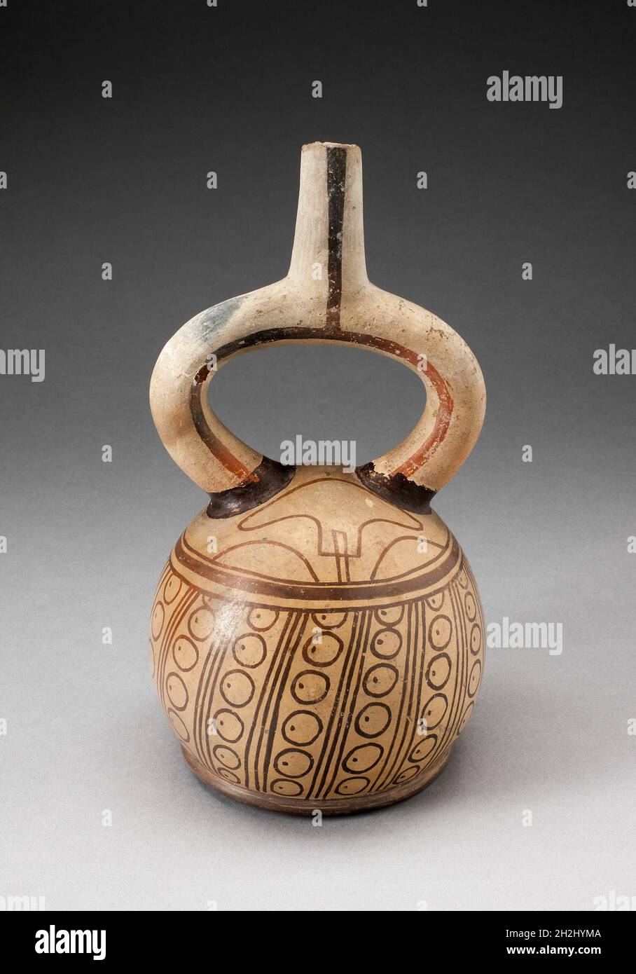 Stirrup spouted vessel hi-res stock photography and images - Alamy