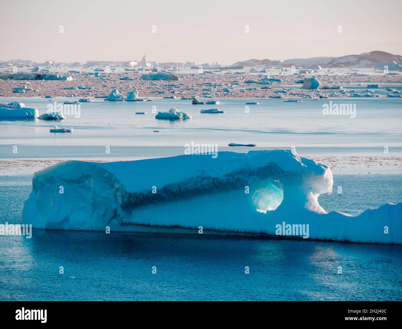 Beautiful landscape with snowy mountains and glaciers in Antarctica ...
