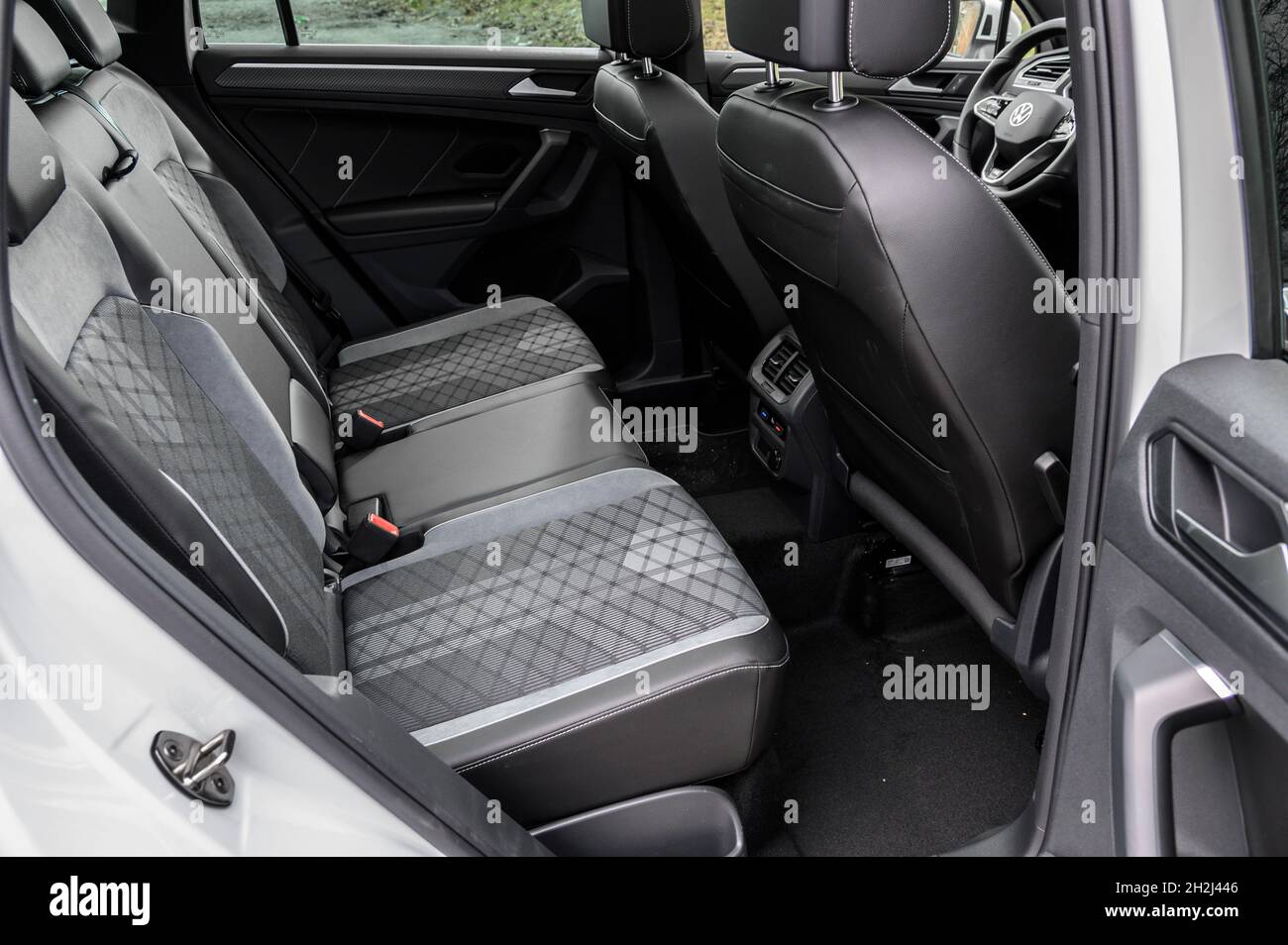 VW Tiguan eHybrid, interior Photo Anders Wiklund / TT code 10040 Stock ...