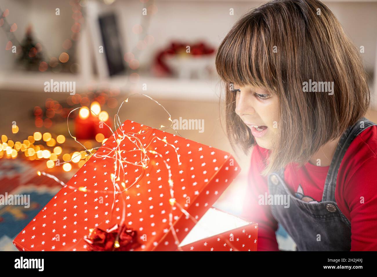 Present opening hi-res stock photography and images - Alamy