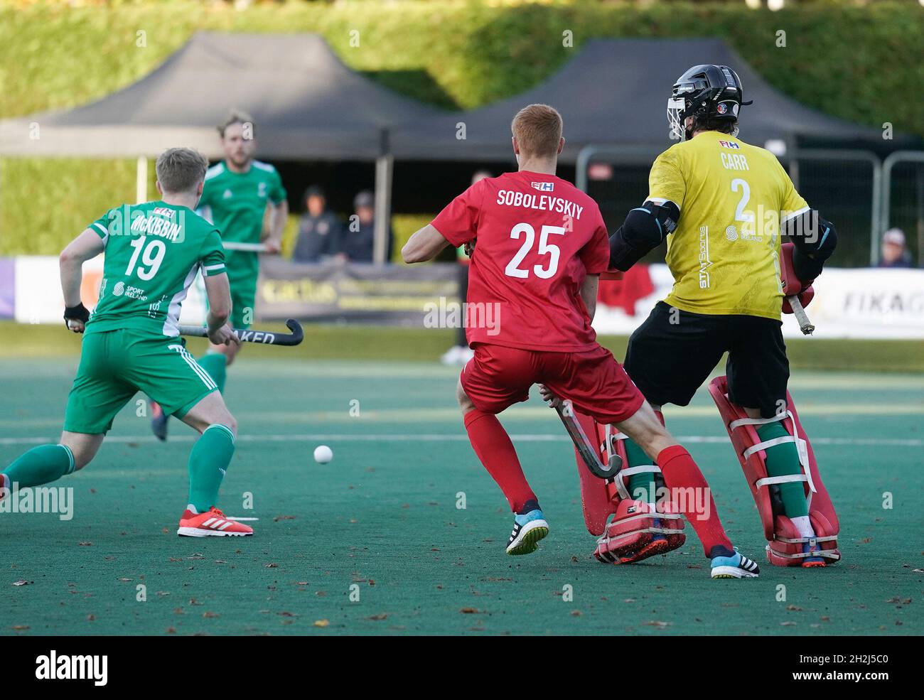 Cardiff, Wales, 21, October, 2021, Peter McKibbin (Ireland) (L) Alexey ...