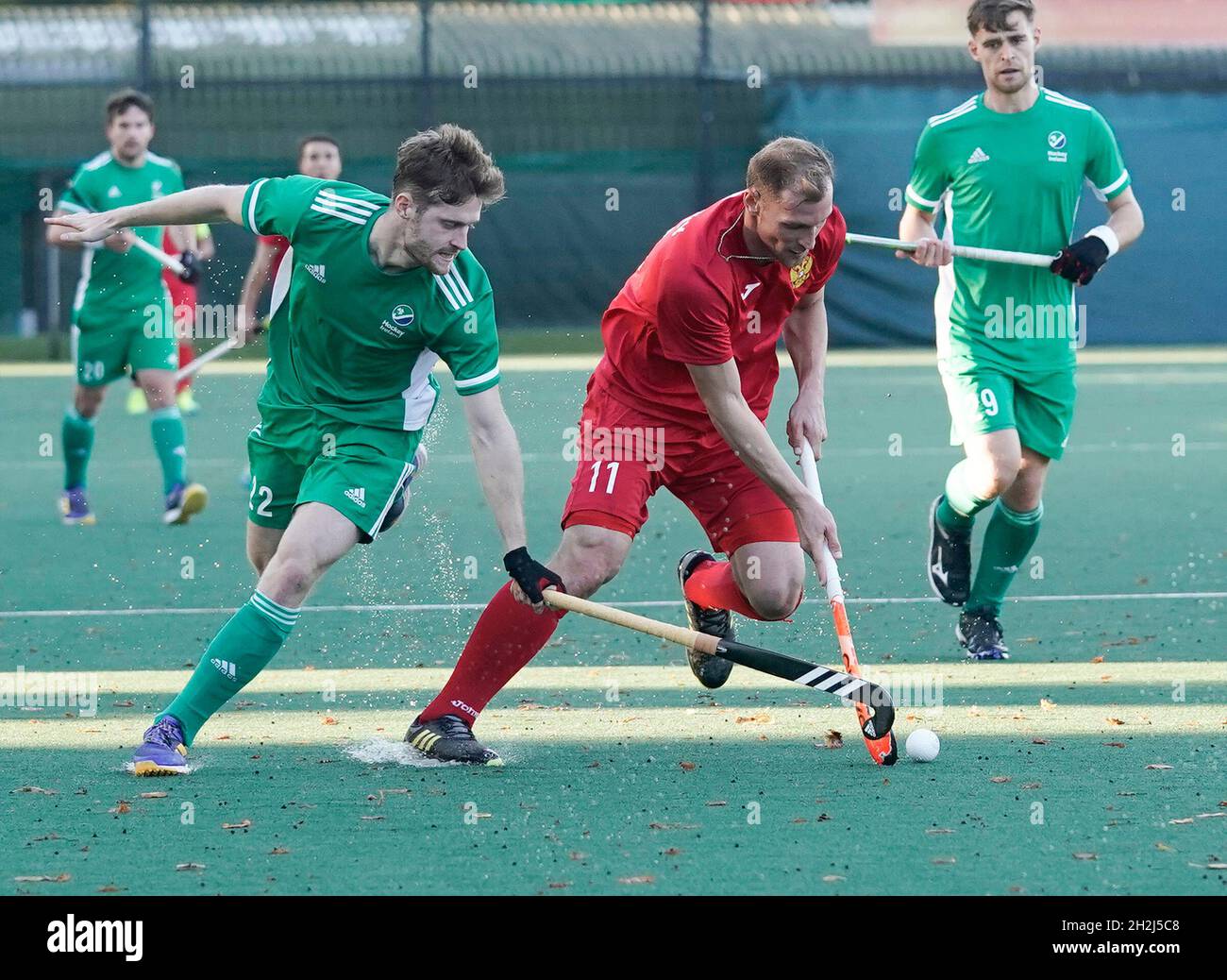 Cardiff, UK. 21st Oct, 2021. Michael Robson (Ireland) (L) Alexander ...