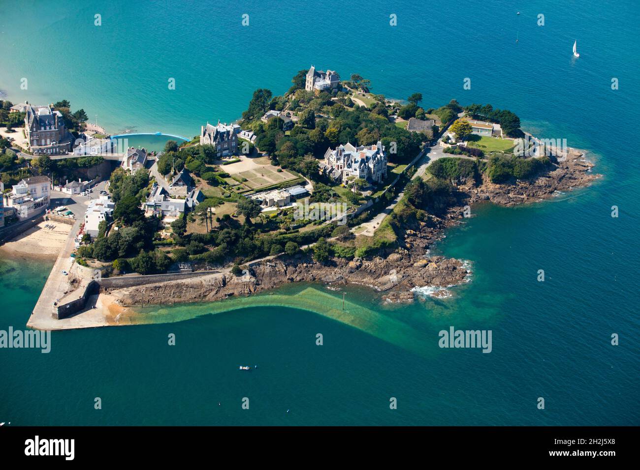 Pointe du moulinet headland hi-res stock photography and images - Alamy