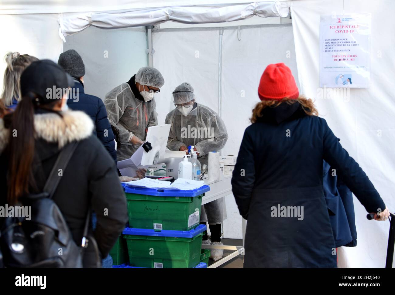 Paris (France) on January 10, 2021: COVID-19 PCR testing in front of a ...