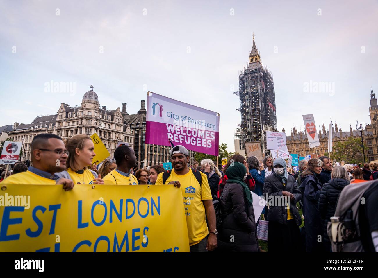 Refugees welcome banner uk hi-res stock photography and images - Alamy