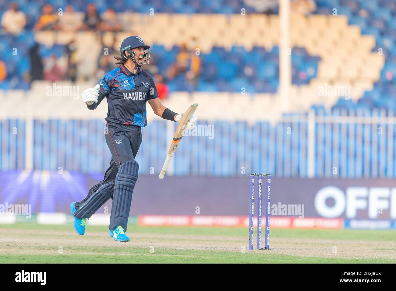 David wiese hi-res stock photography and images - Alamy