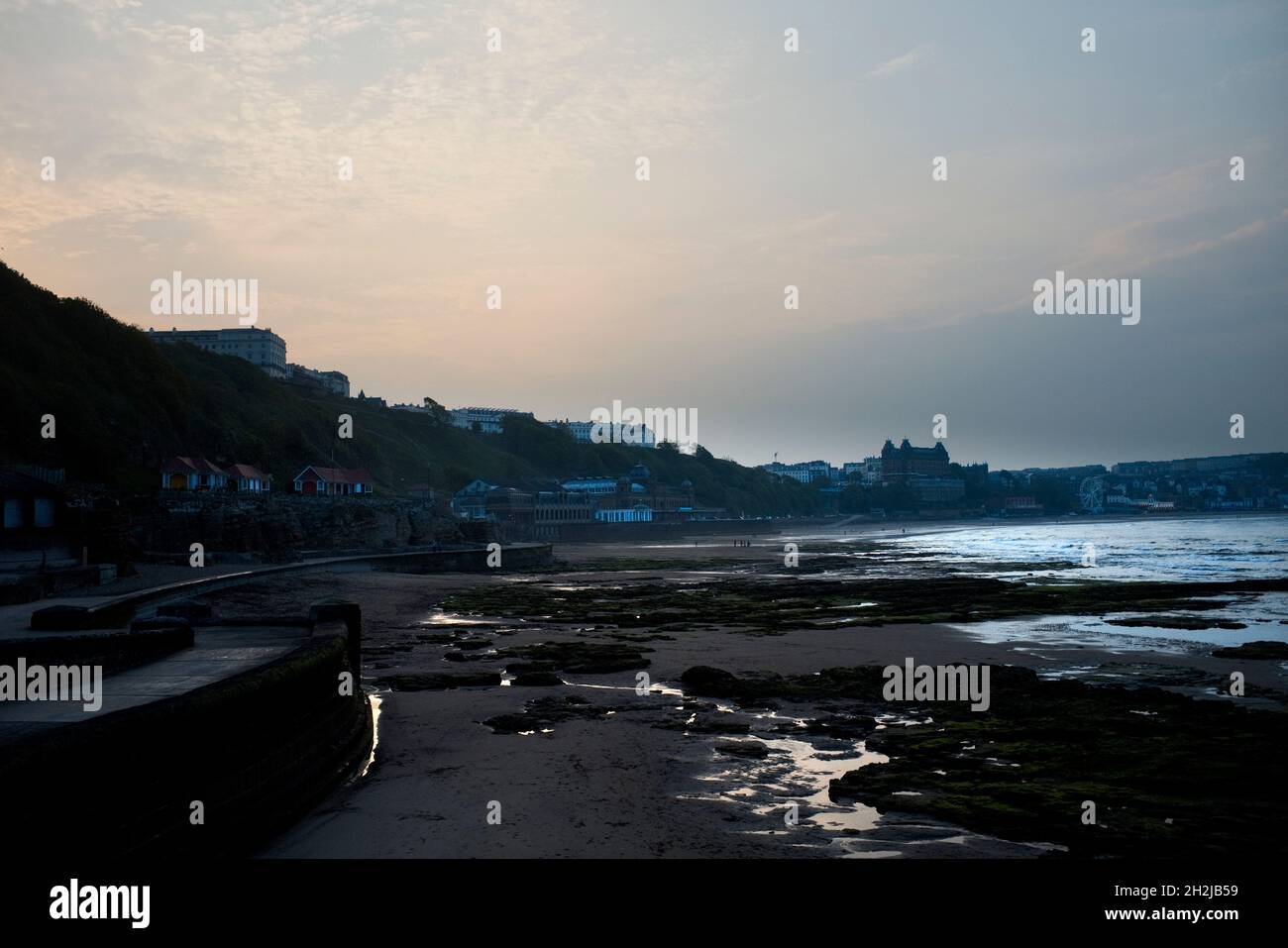 Scarborough from beach hi-res stock photography and images - Alamy
