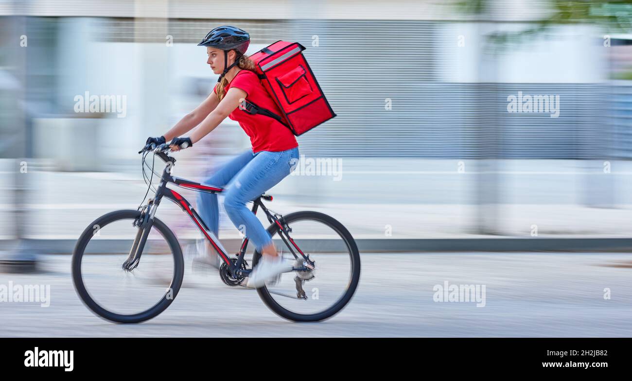 Bike messenger city fast hi-res stock photography and images - Alamy