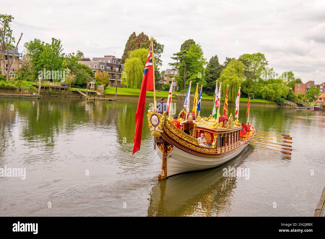 tudor pull on river thames Stock Photo - Alamy