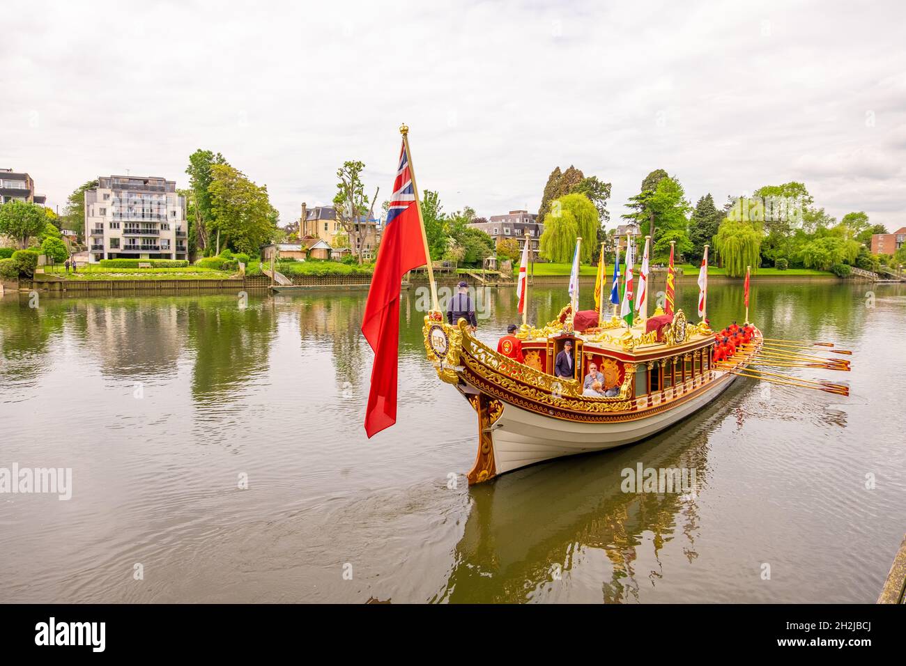 tudor pull on river thames Stock Photo - Alamy