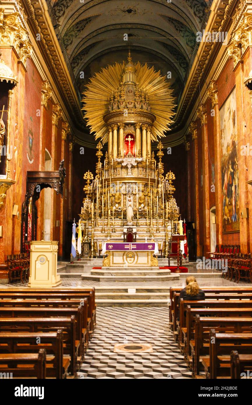 Vertical shot altar basilica hi-res stock photography and images - Alamy
