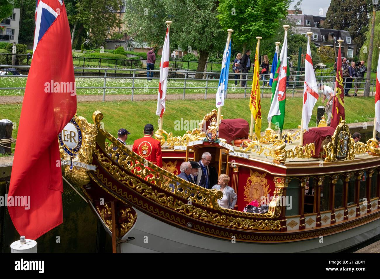 tudor pull on river thames Stock Photo - Alamy