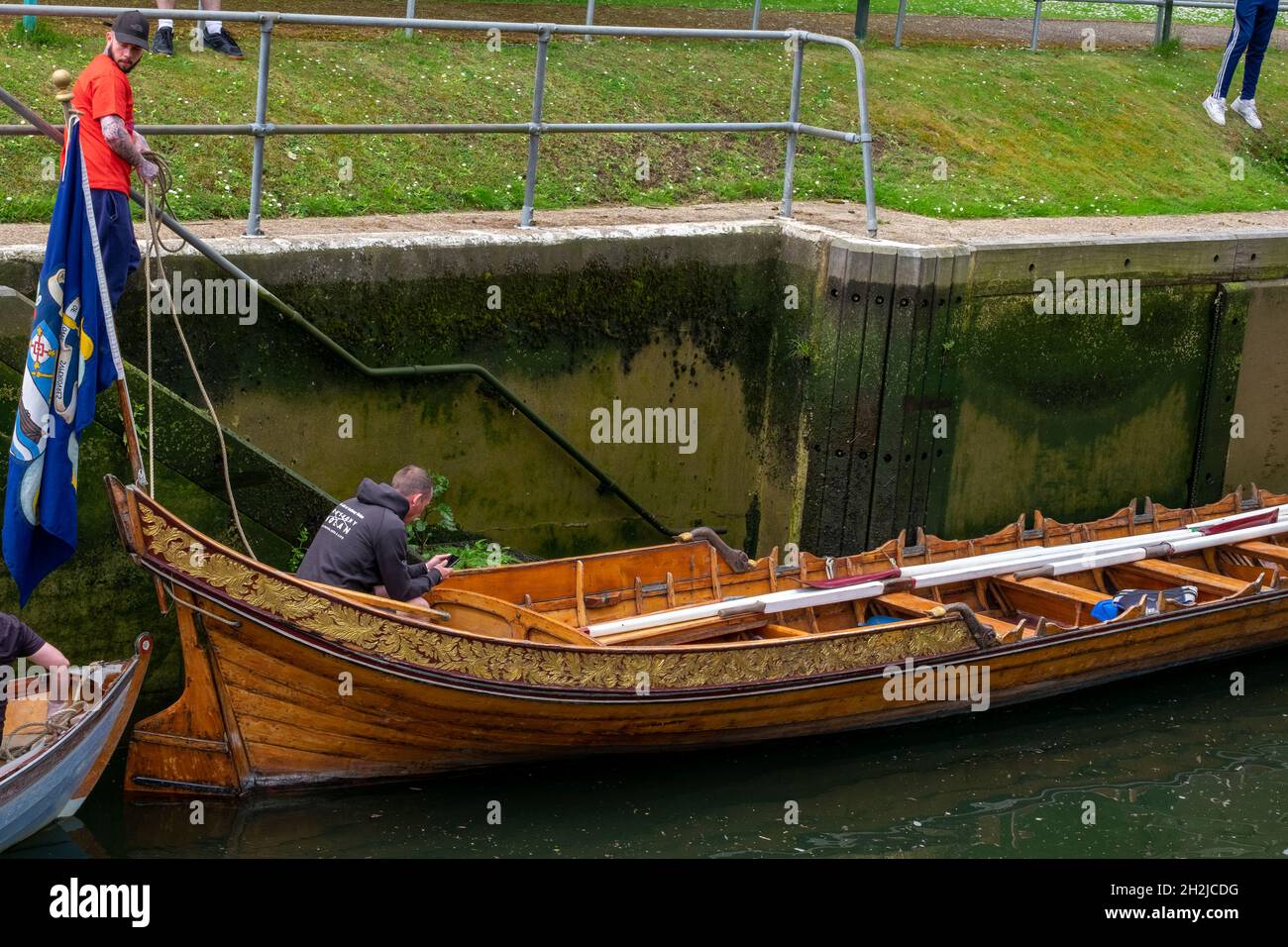 tudor pull on river thames Stock Photo - Alamy