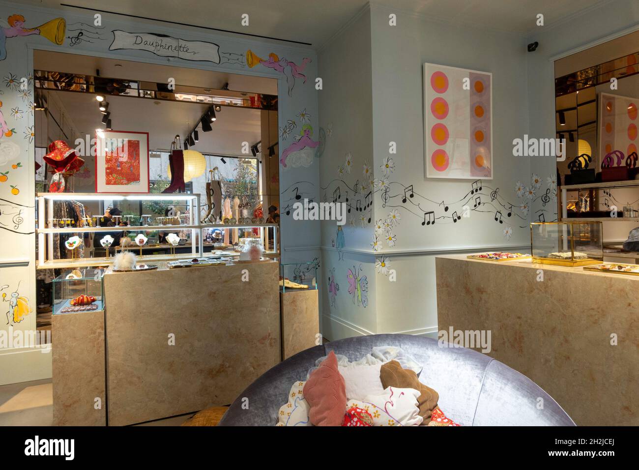 Dauphinette is a New York City boutique located in the channel gardens ...