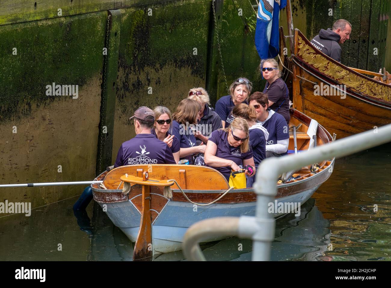 tudor pull on river thames Stock Photo - Alamy