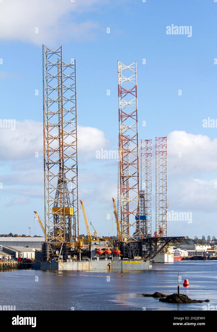 Dundee docks hi-res stock photography and images - Alamy