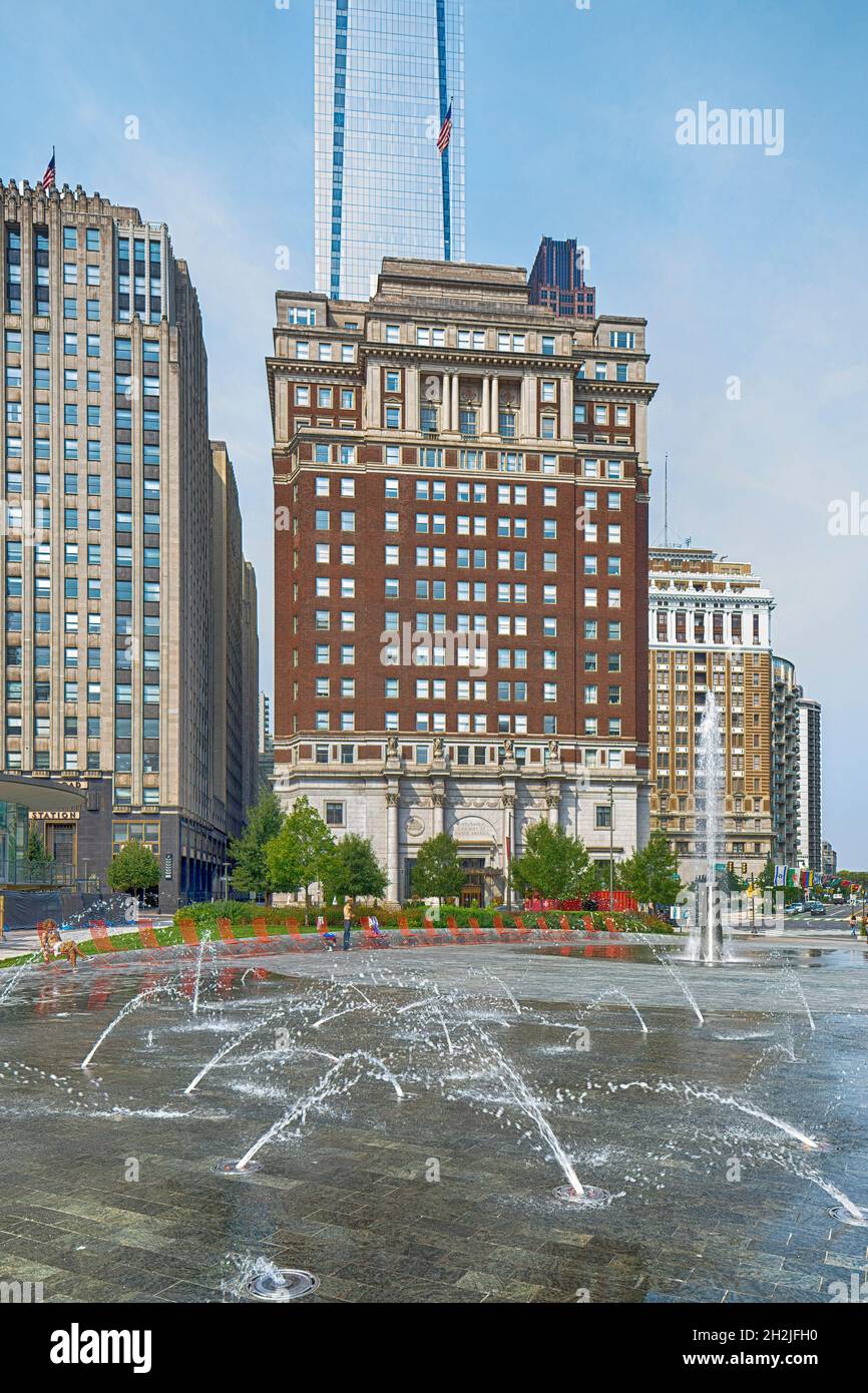 1600 Arch Street, The Phoenix, is the former headquarters of Insurance ...
