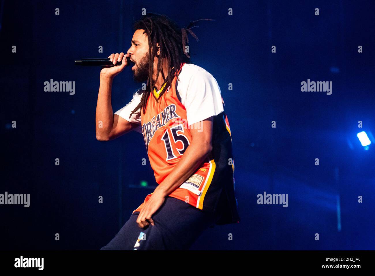 OAKLAND, CALIFORNIA - OCTOBER 20: J. Cole performs during "The Off ...