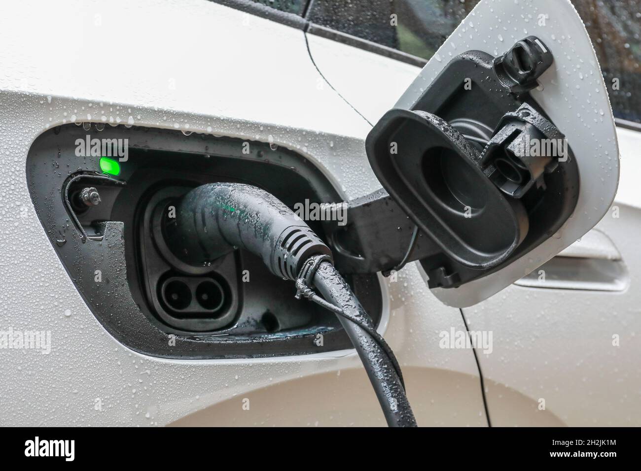 Vehicle plug hi-res stock photography and images - Alamy