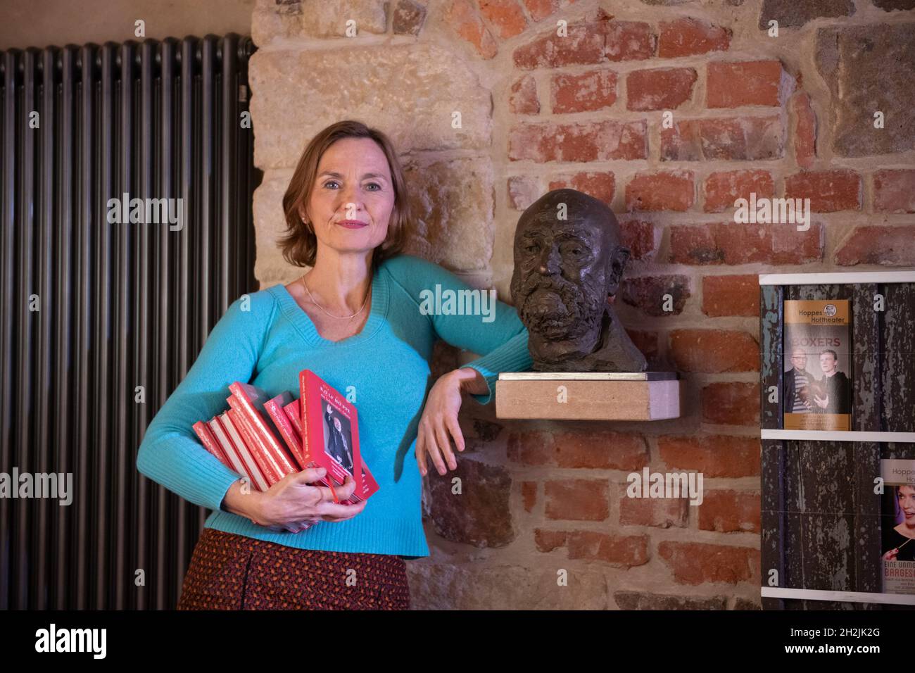 Josephine Hoppe bei der Buchpräsentation "Rolf Hoppe - ein ...