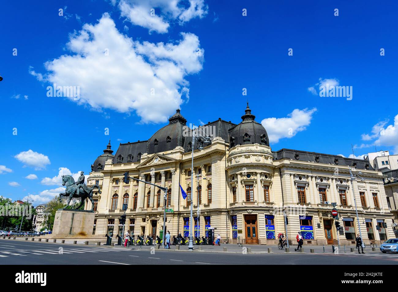 Biblioteca central library hi-res stock photography and images - Alamy