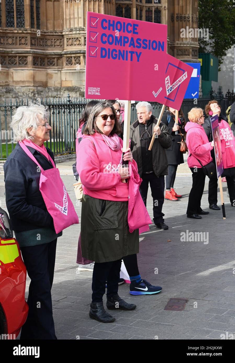 Assisted dying protest uk hi-res stock photography and images - Alamy