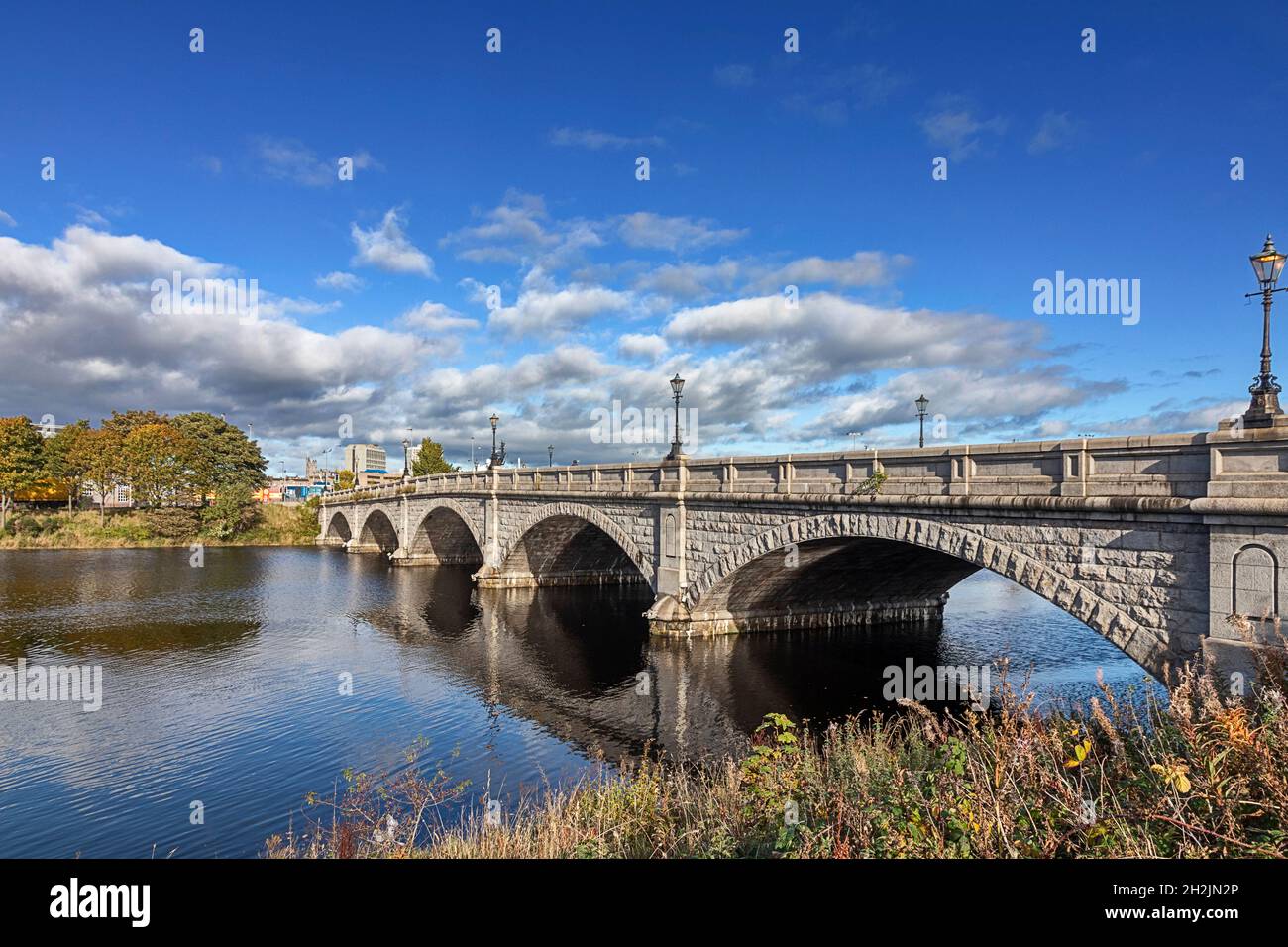 Victoria Bridge River Dee High Resolution Stock Photography and Images ...