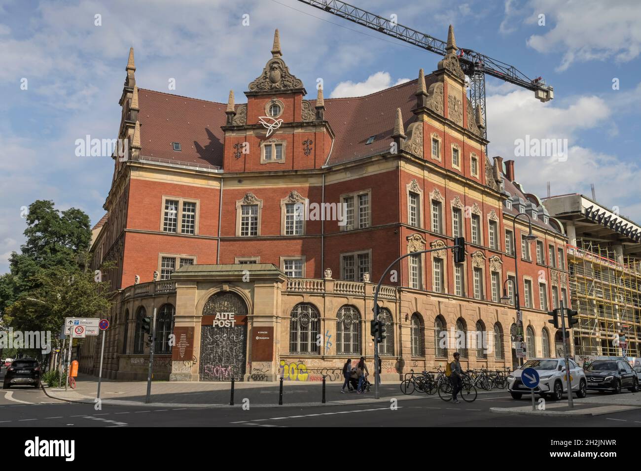 Alte Post, Karl-Marx-Straße, Neukölln, Berlin, Deutschland Stock Photo ...