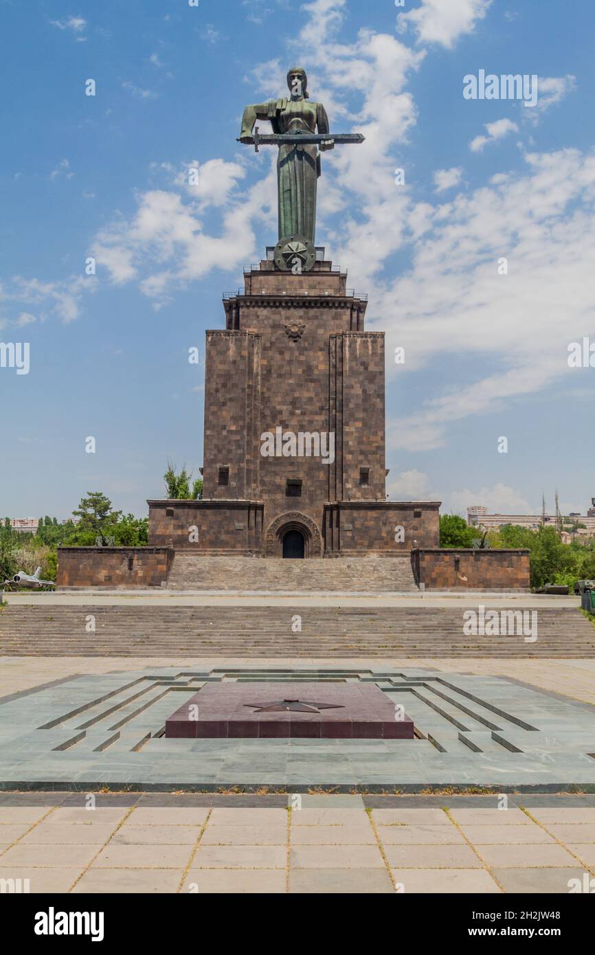 Monument to mother armenia hi-res stock photography and images - Alamy