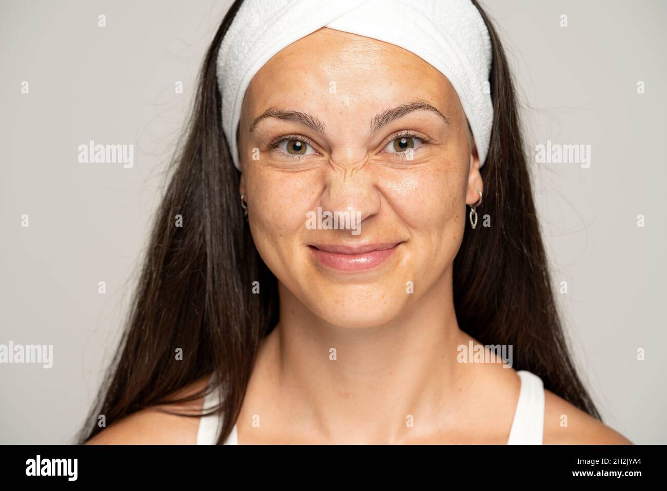 Wrinkled nose hi-res stock photography and images - Alamy