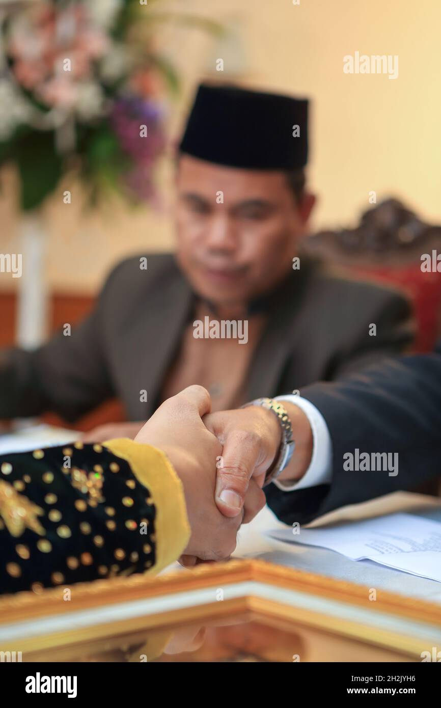 Ijab kabul hi-res stock photography and images - Alamy