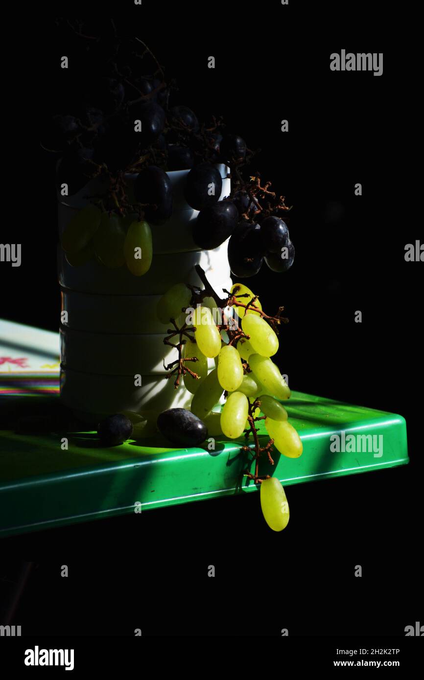 Grapes photo hi-res stock photography and images - Alamy