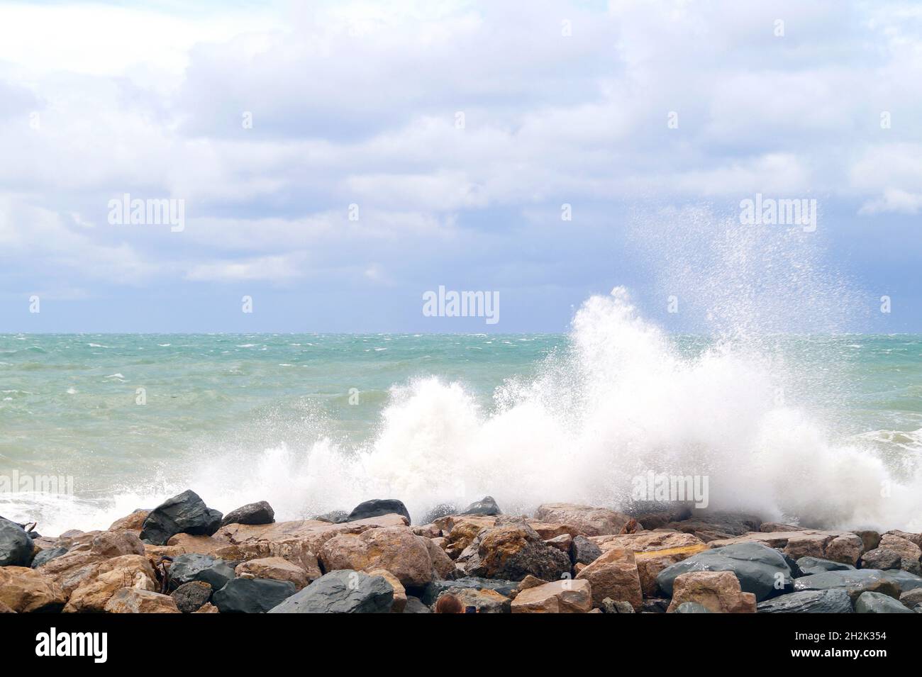 Power force wave rocks hi-res stock photography and images - Alamy
