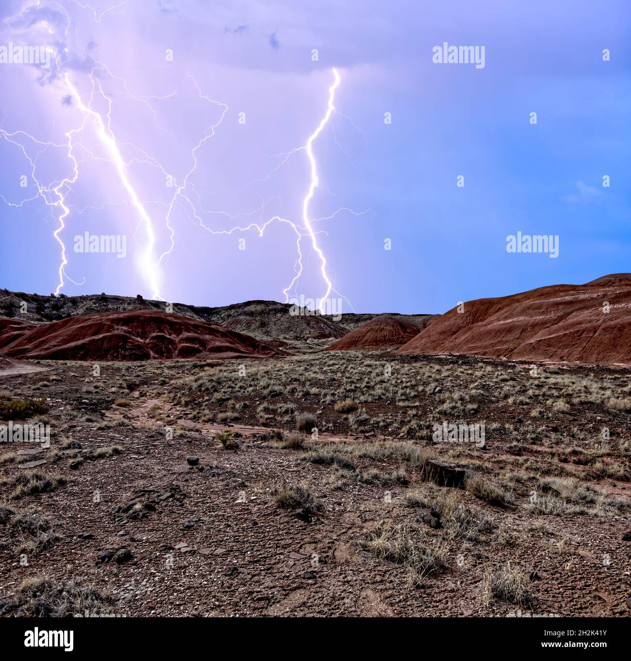 Thunder and lightning over arizona hi-res stock photography and images ...