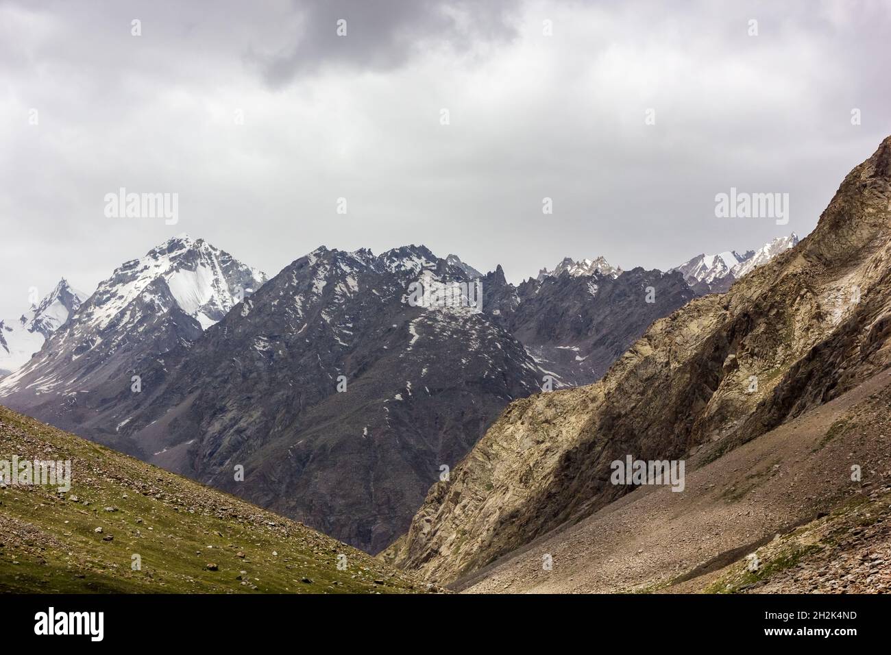Beautiful landscape of the snow capped Himalayan mountains of the ...
