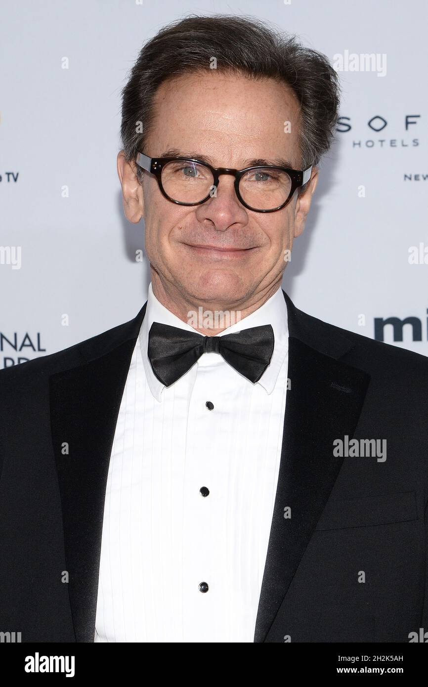 New York, USA. 21st Nov, 2016. Actor Peter Scolari attends the 44th ...