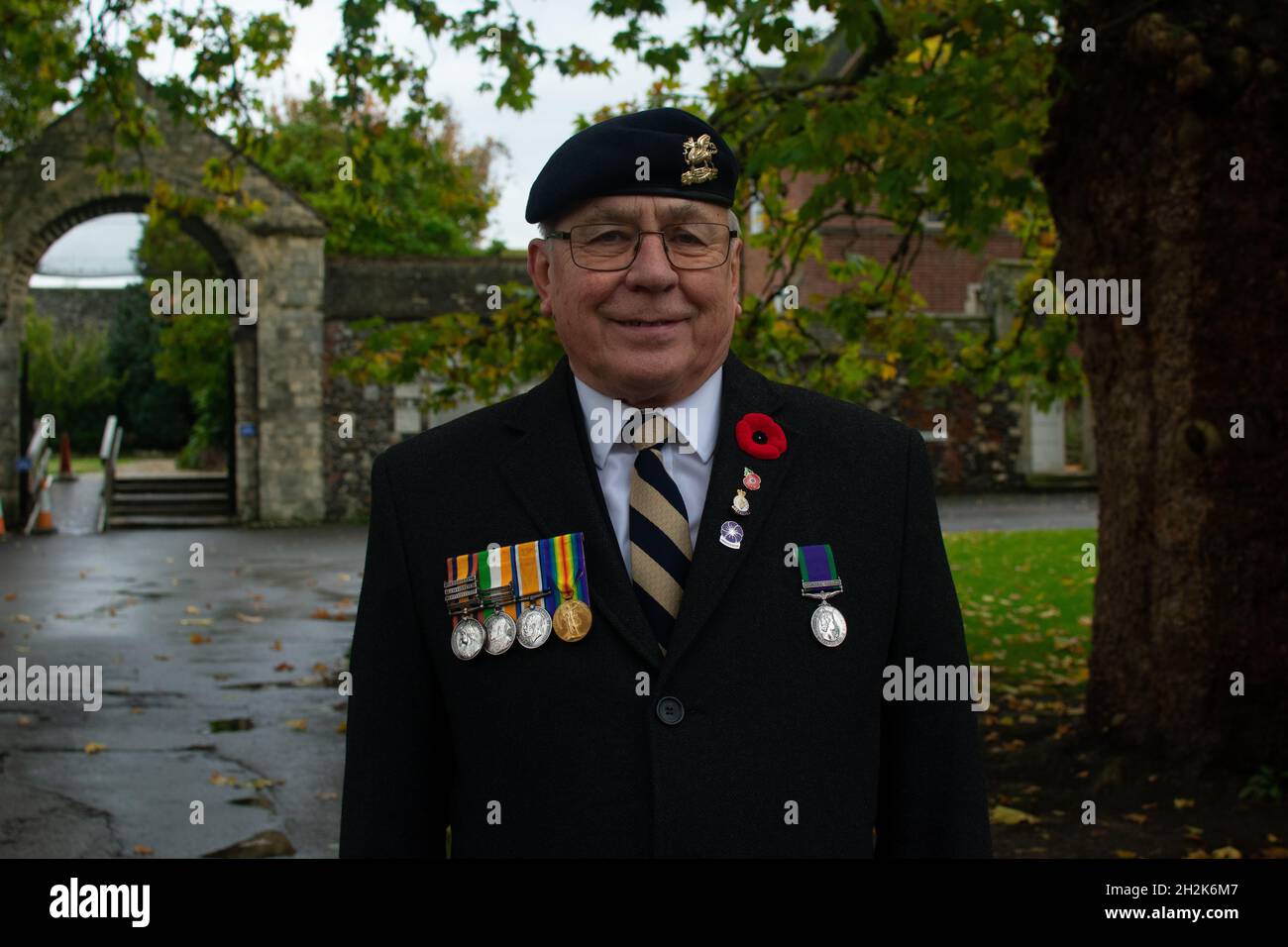 Queens own buffs hi-res stock photography and images - Alamy