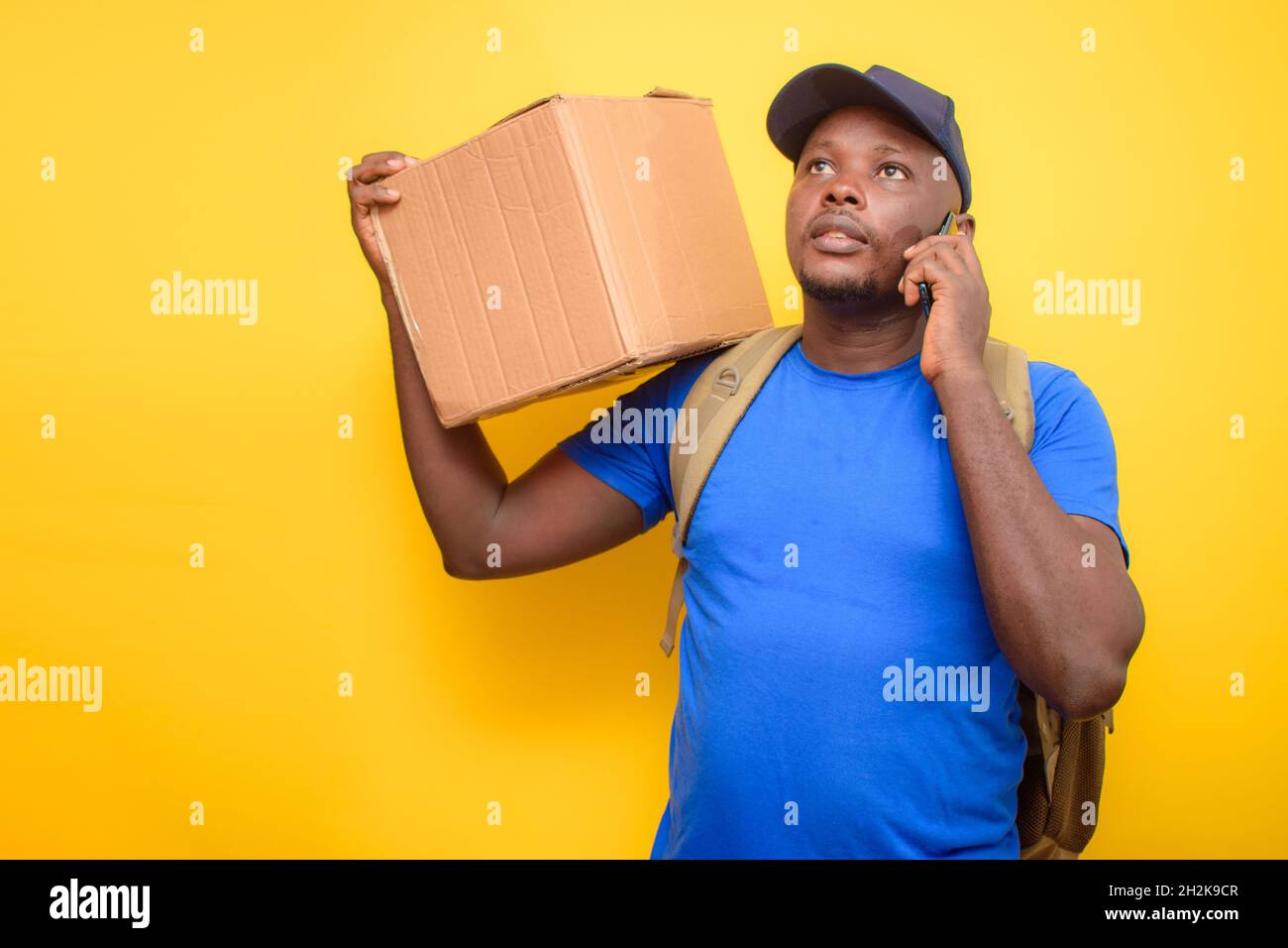 Deliveryman dispatch hi-res stock photography and images - Alamy