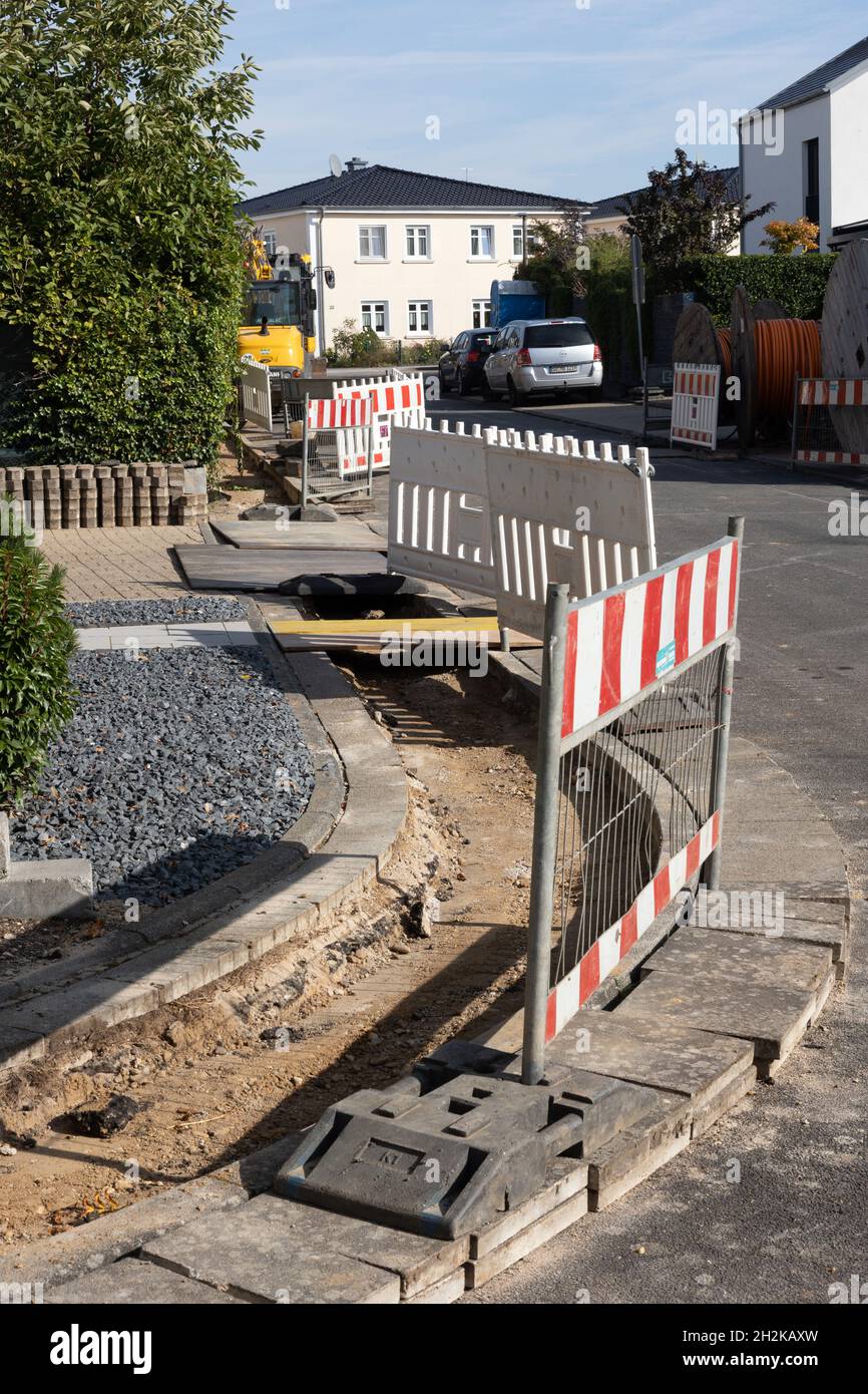 Fibre optic connections hi-res stock photography and images - Alamy