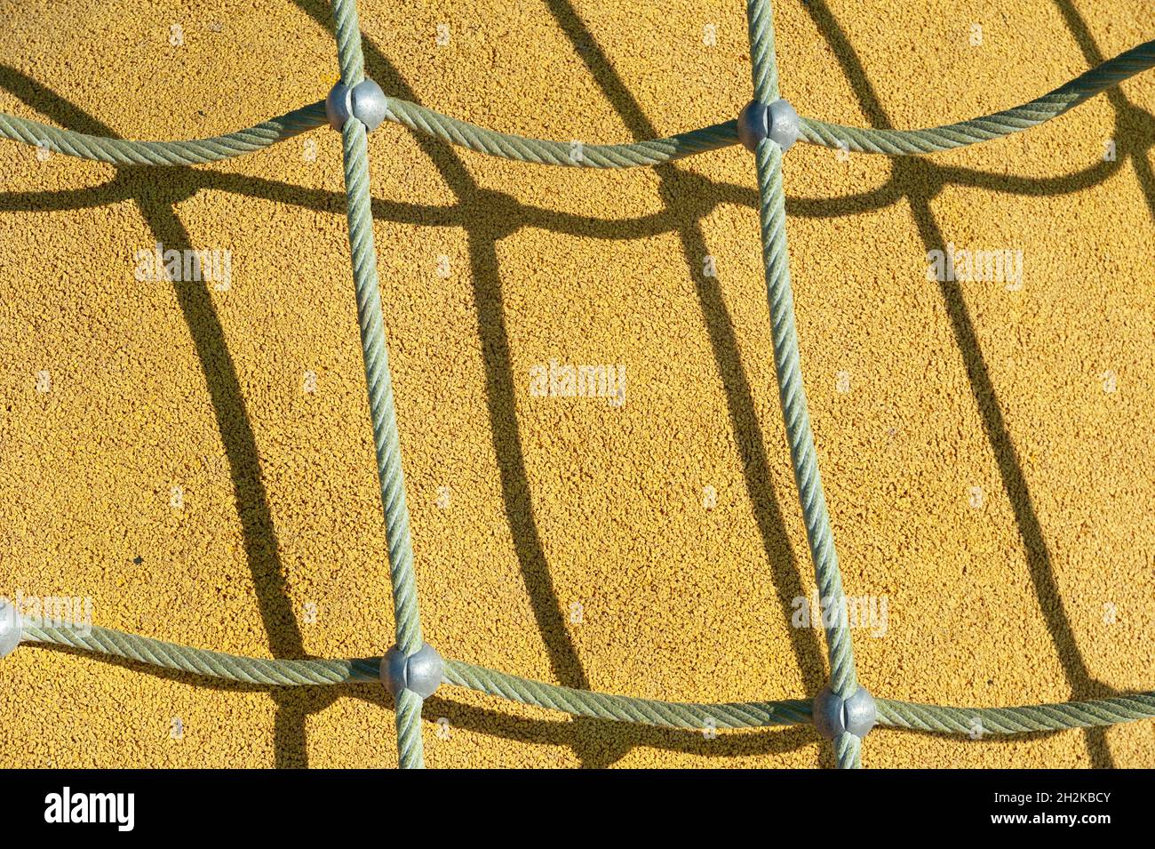 Metal rope fence hi-res stock photography and images - Alamy