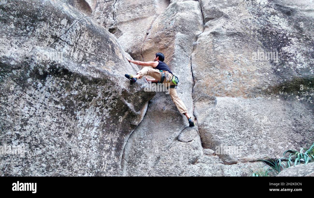 Rock climing hi-res stock photography and images - Alamy