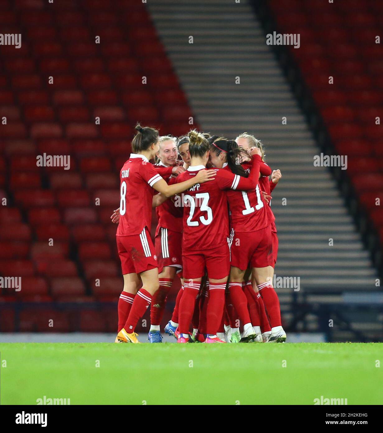 Womens world cup football team uk hi-res stock photography and images ...