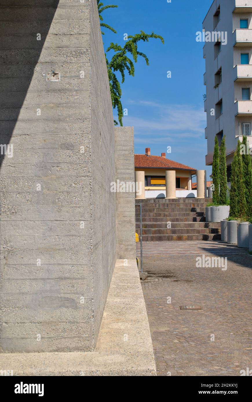 Segrate, Milan, Lombardy, Italy: The amazing monument to the partisans ...