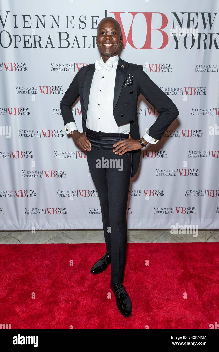 New York, New York, USA. 21st Oct, 2021. Charlii Sebunya attends ...
