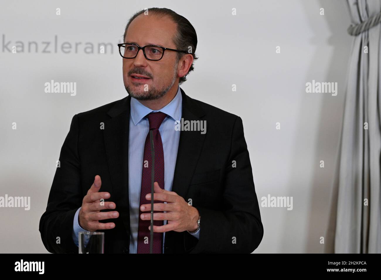 Federal chancellor alexander schallenberg hi-res stock photography and ...