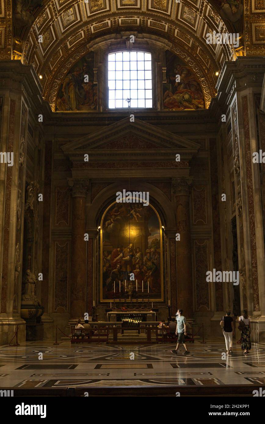 VATICAN, VATICAN CITY - Sep 02, 2019: The inside view of the St Peter's ...